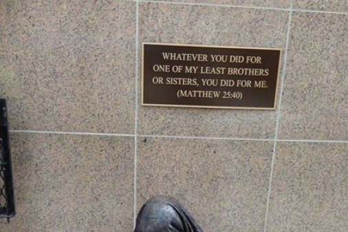 Statue of Jesus as a homeless beggar draws attention in NYC: Seeing ...