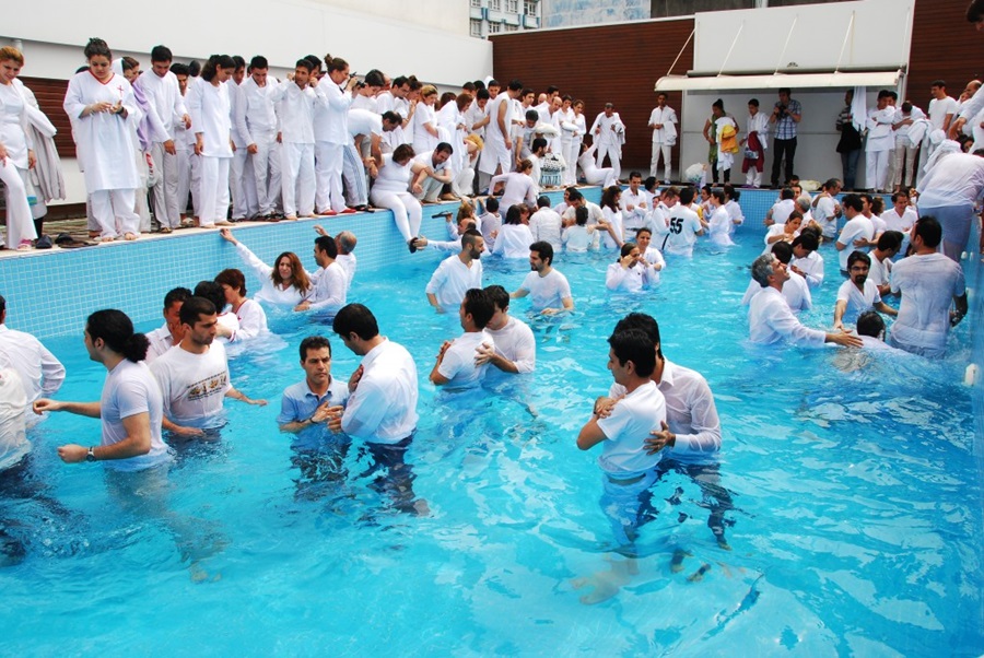 Over 200 Iranians, Afghans Baptised as Iranian Church Sees ...