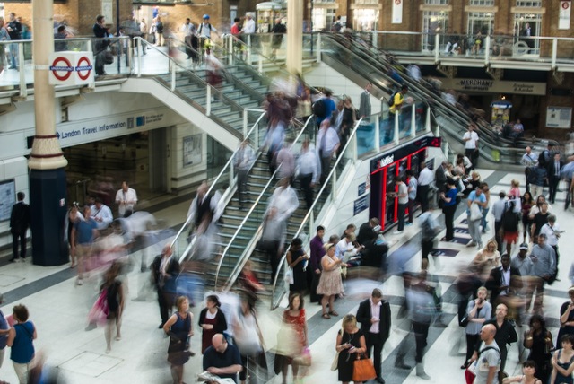 How to Hear the Voice of God in a Noisy and Fast-Paced World ...