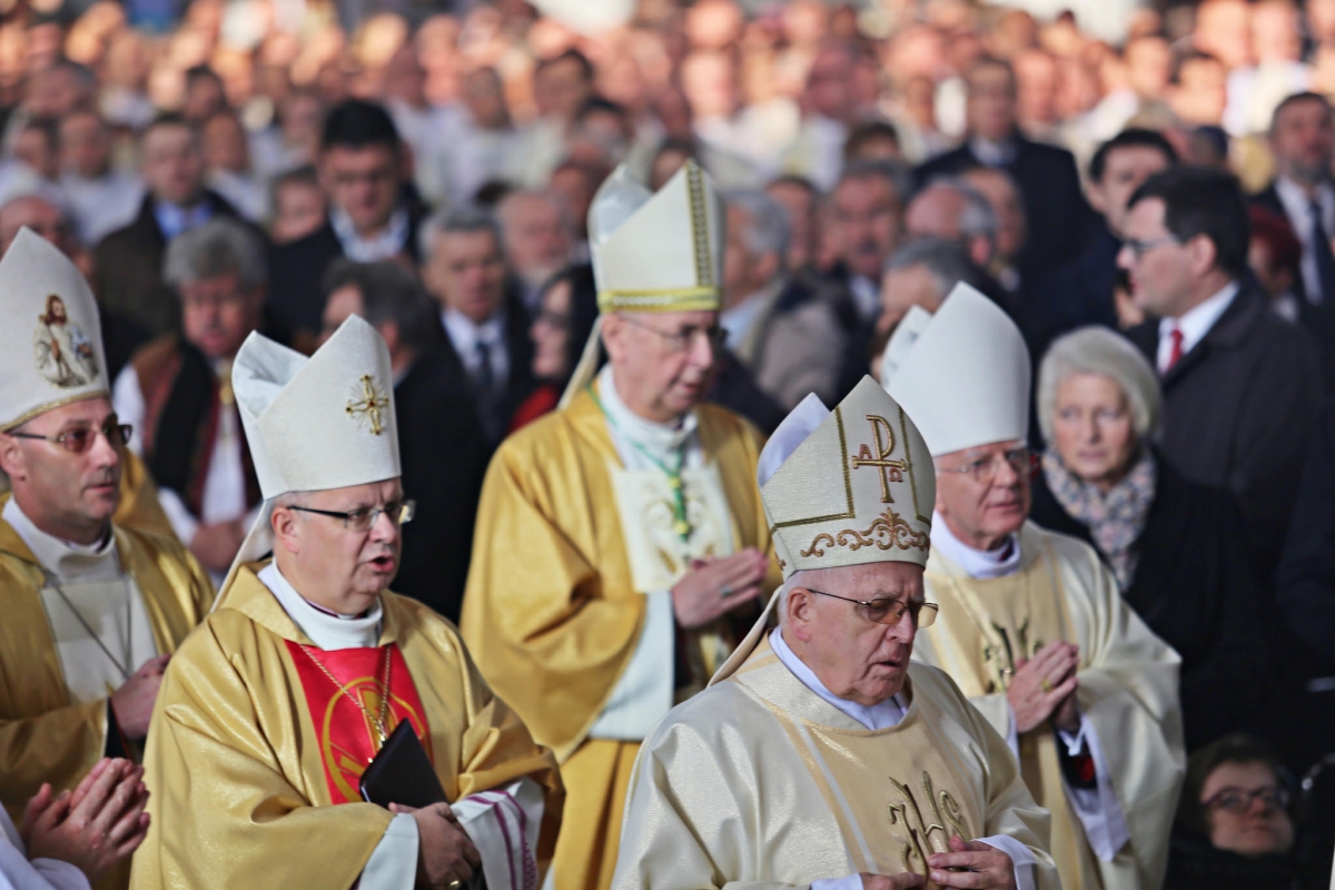 Jesus Christ Has Officially Been Declared The King Of Poland ...