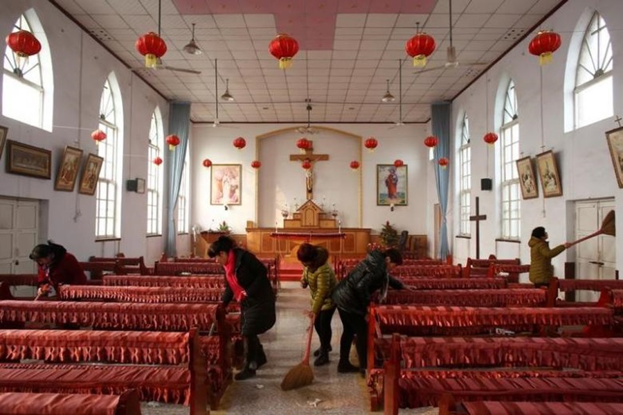 China Arrests 4 South Korean Missionaries, Expels 32 More After Raids ...