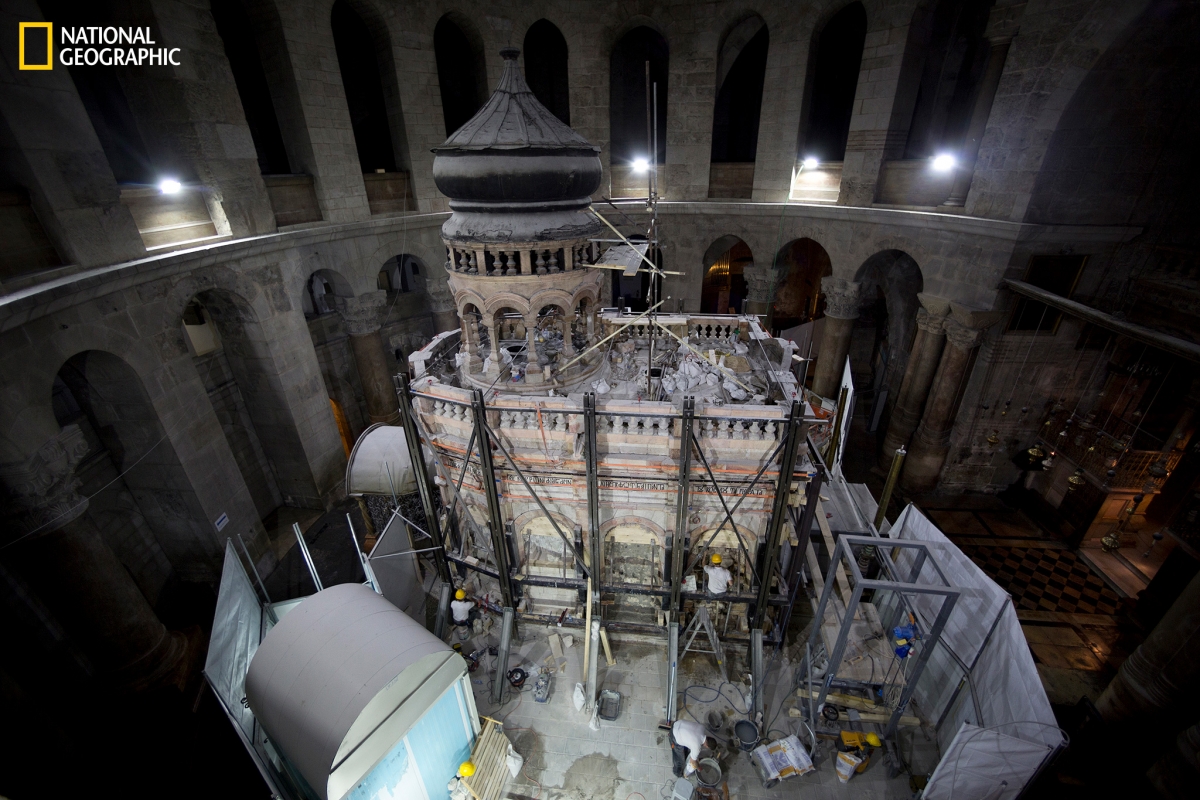 See where Jesus died and was buried - Tomb now restored in Jerusalem ...