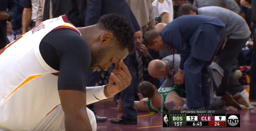 Boston Celtics forward Gordon Hayward suffers gruesome leg injury ...