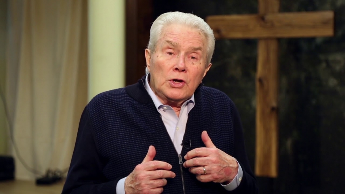 Andrew Palau requests prayers as father Luis Palau continues cancer ...