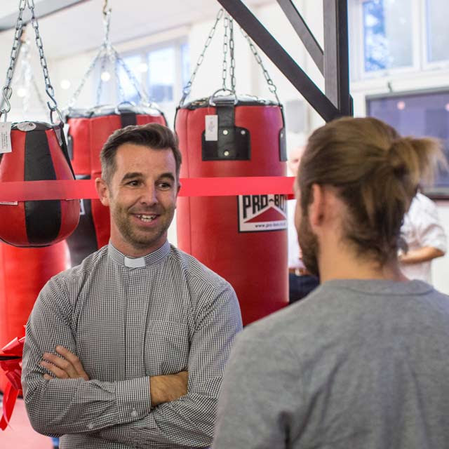 A boxing club that's helping people keep fit and meet God - Christian Today