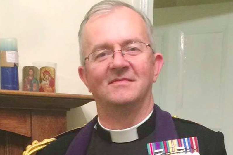 Pastor tests positive for coronavirus, shook 100s of worshippers' hands ...