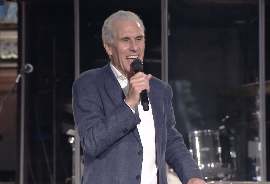 Nicky Gumbel retires as vicar of Holy Trinity Brompton - Christian Today