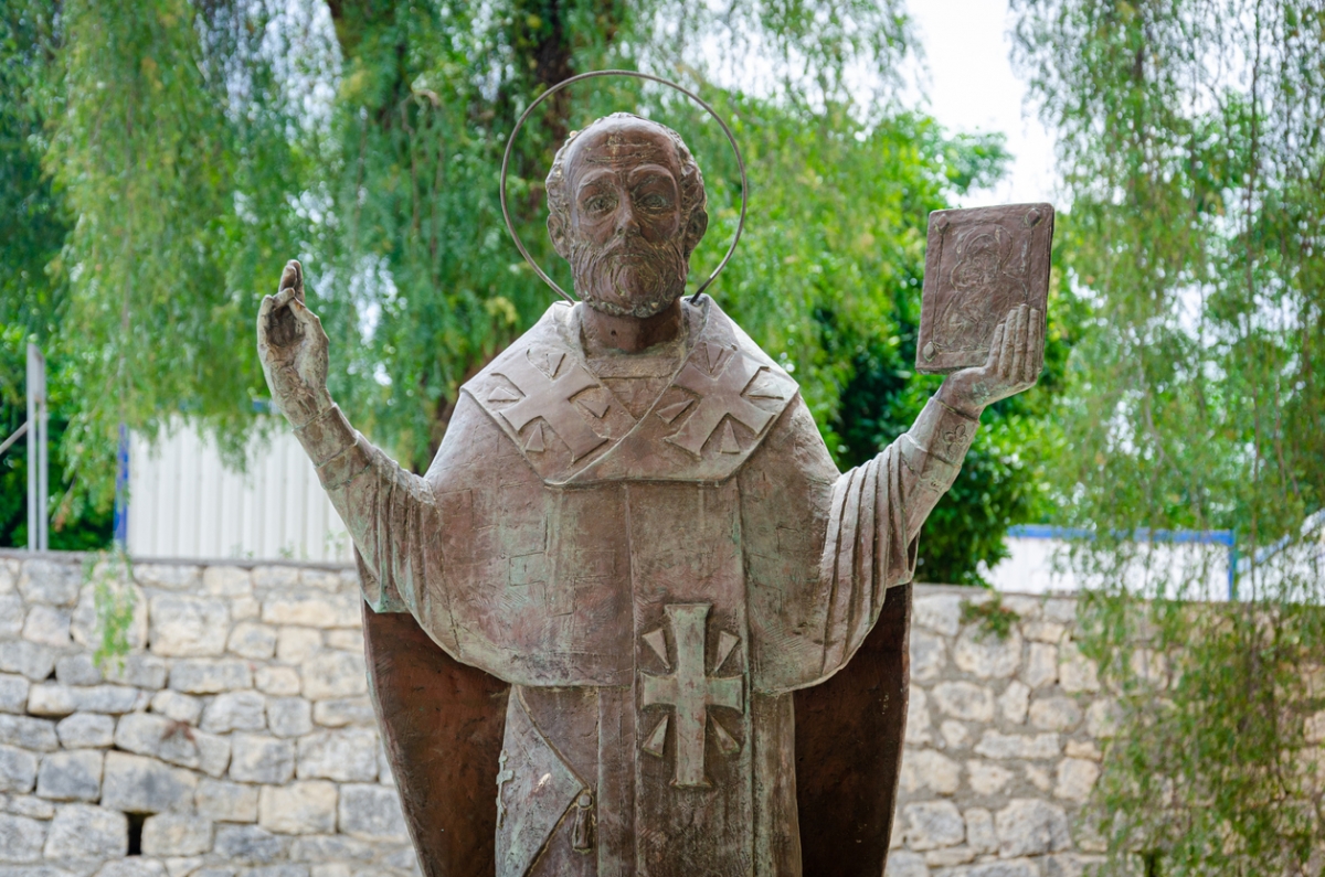 Archeologists find tomb of Saint Nicholas - Christian Today