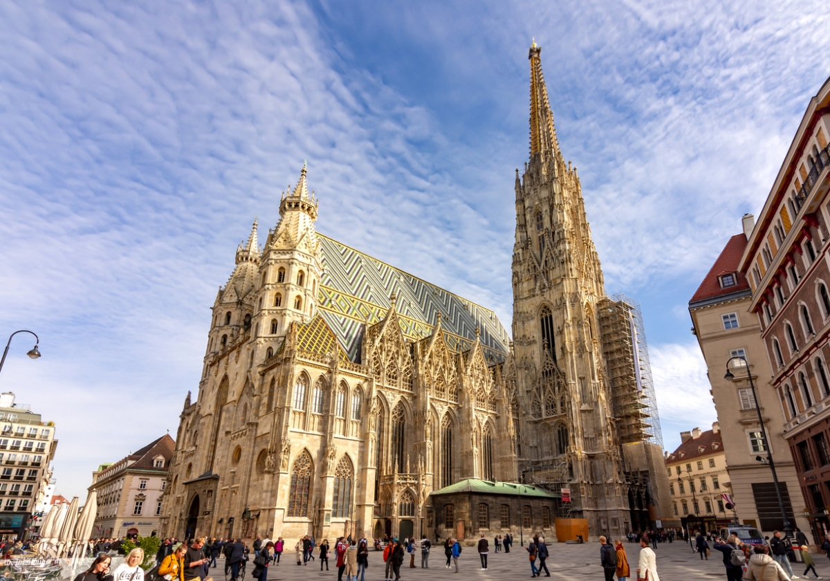 Vienna police warn of 'Islamist-motivated attack' on churches, houses ...