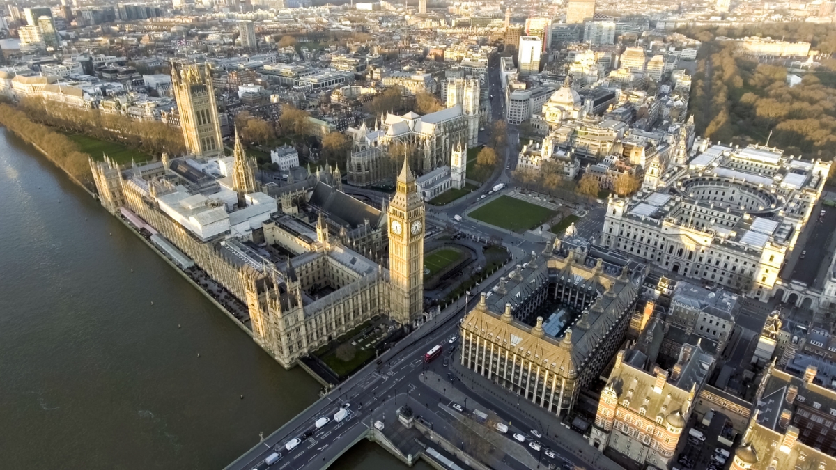 Clergy cuts and the bishops' platform in Parliament - Christian Today