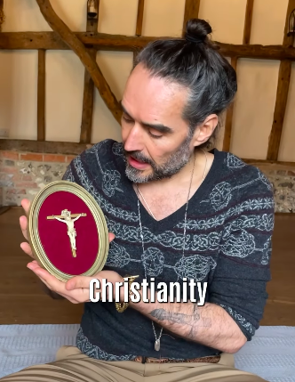 Russell Brand announces baptism - Christian Today
