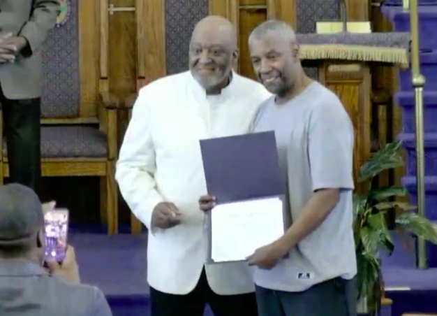 Denzel Washington becomes a licensed minister following baptism ...