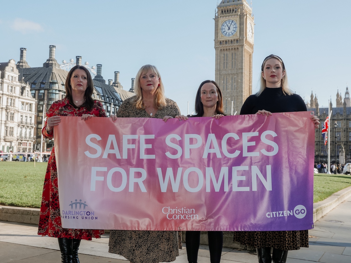 NHS England bosses side with female nurses in trans changing rooms row ...