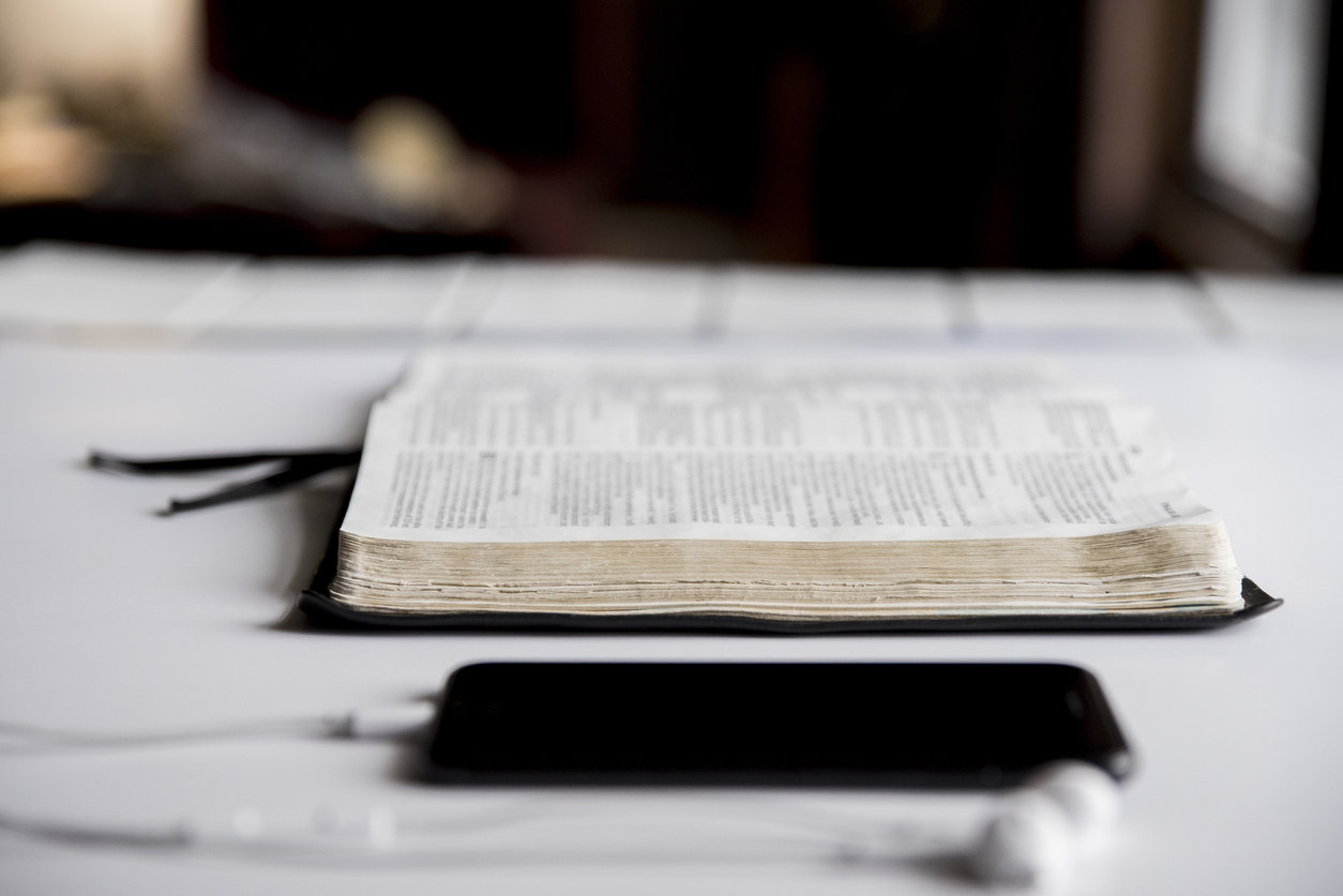 Digital Bible distribution outstrips print worldwide for the first time ...