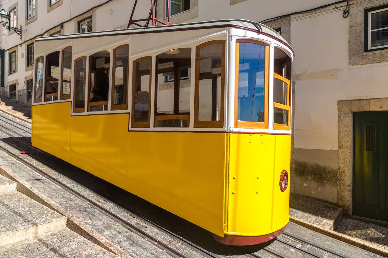 Pope prays for victims of Lisbon funicular tragedy - Christian Today