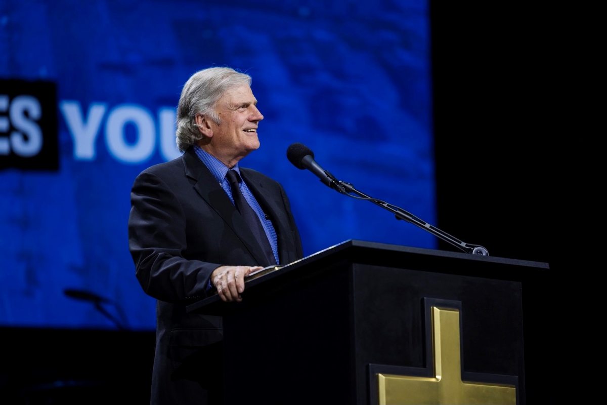 Franklin Graham's 'God Loves You Tour' to come to Manchester next year ...