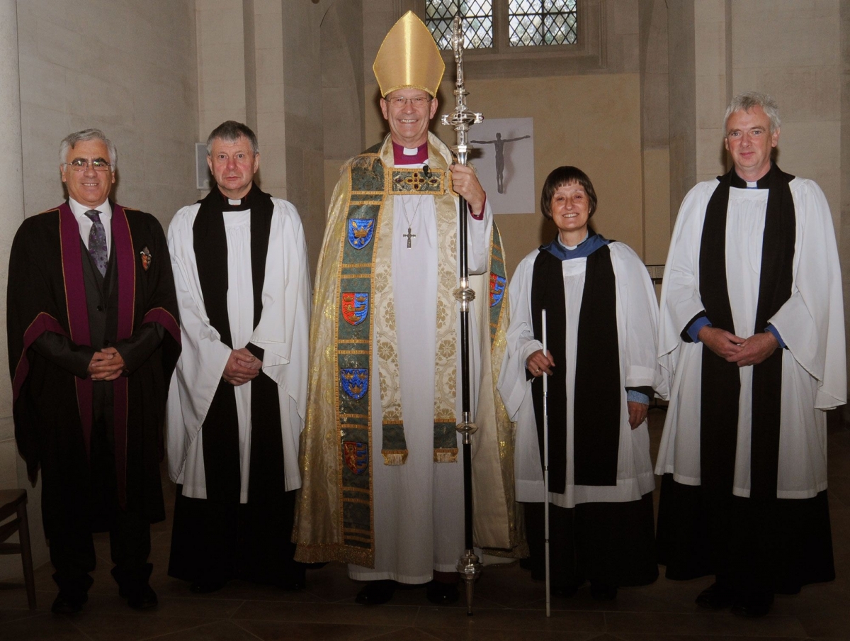 Priest says losing eyesight made her better listener - Christian Today