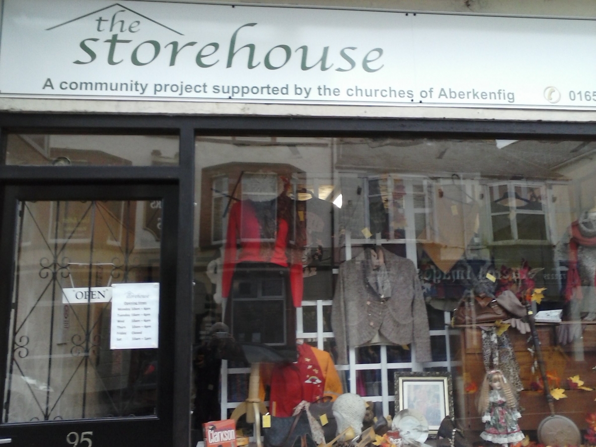 Church community shop to help tackle debt - Christian Today