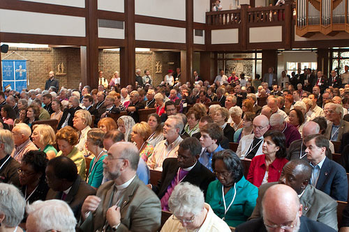 How important is churchgoing to Americans? - Christian Today