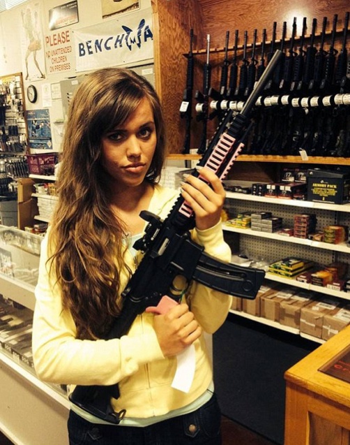 Jessa Duggar photo with gun posted by boyfriend Ben Seewald sparks ...