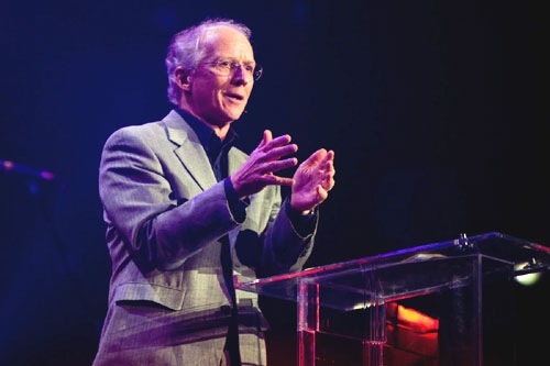 John Piper on how to to tell if your pastor is a bully - Christian Today