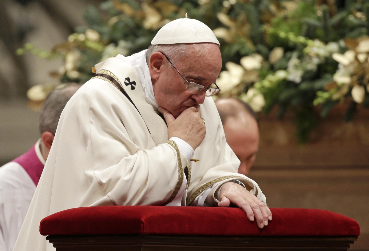 Pope Francis admits feeling \'tired\' on Holy Thursday - Christian Today