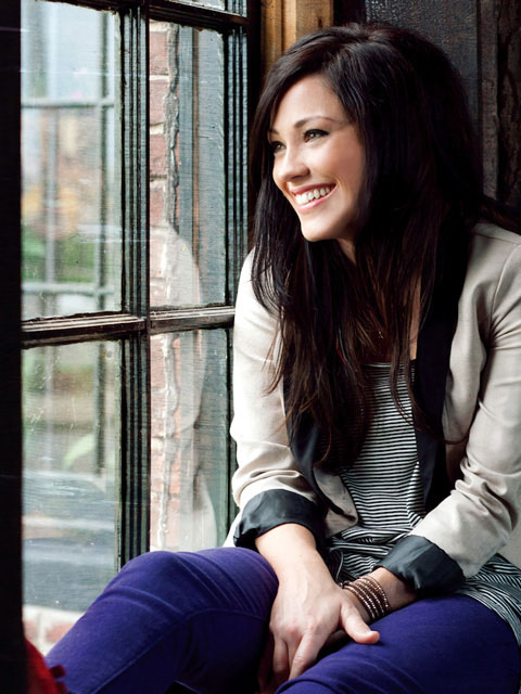 Kari Jobe thanks her mother Sandy for teaching her how to persevere ...