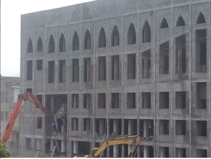 China: Authorities demolish huge multi-million dollar church ...