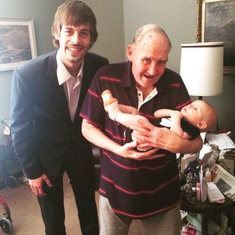 Derick Dillard shares \'3 generations of Dillards\' photo as family ...