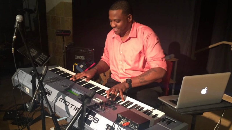 Shot 8 times up close and still alive: Pianist thanks \'7-foot-tall ...