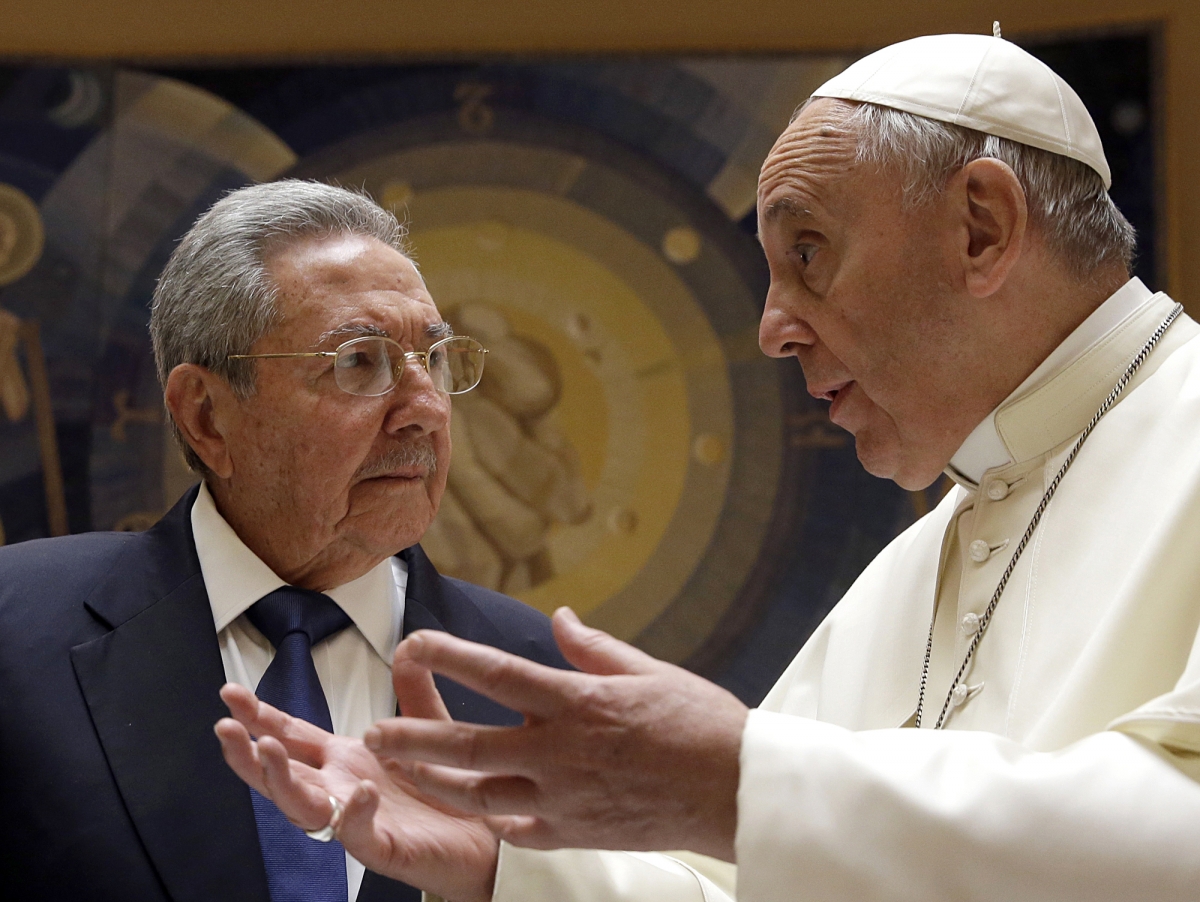Cuba witnessing Christianity boom as Bible copies pour into communist ...