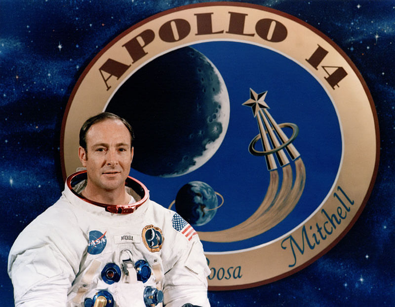 Aliens averted US-Russia nuclear war, Apollo astronaut Edgar Mitchell ...