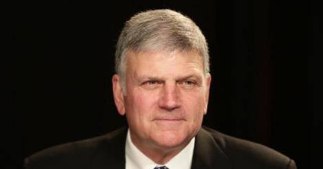 Franklin Graham inspires thousands in Brazil as he shares his own ...