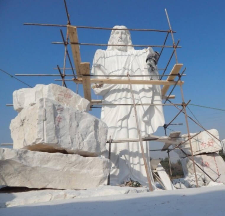Hundreds gather for unveiling of huge statue of Jesus - Christian Today