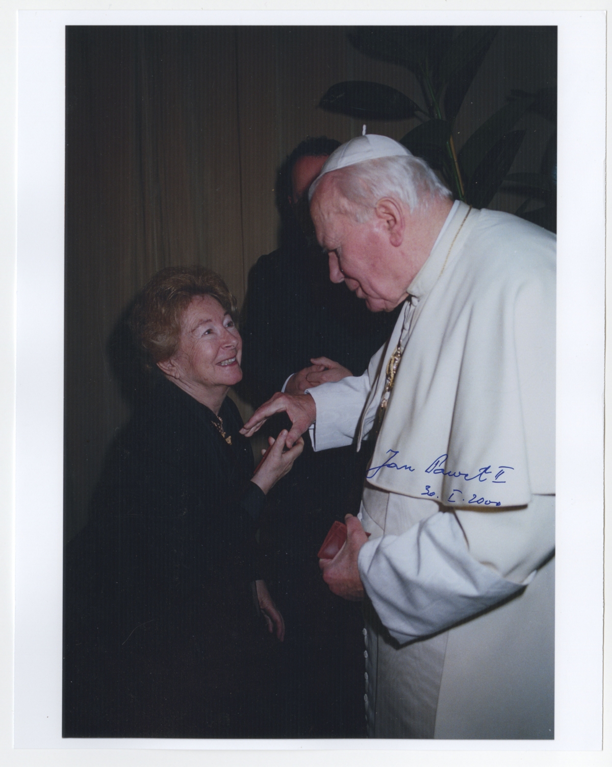 Pope John Paul II to his female friend: \'Issues too difficult to write ...