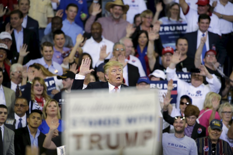 Donald Trump\'s \'Heil Hitler\' salute stuns Holocaust survivor: \'It ...