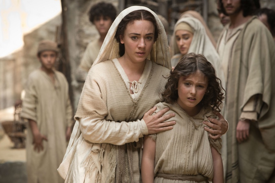 \'The Young Messiah\': Actress Sara Lazzaro says she \'felt a more ...